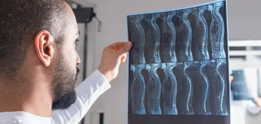 The Pros and Cons of Laser Surgery for Back Injuries | OEM | Explore